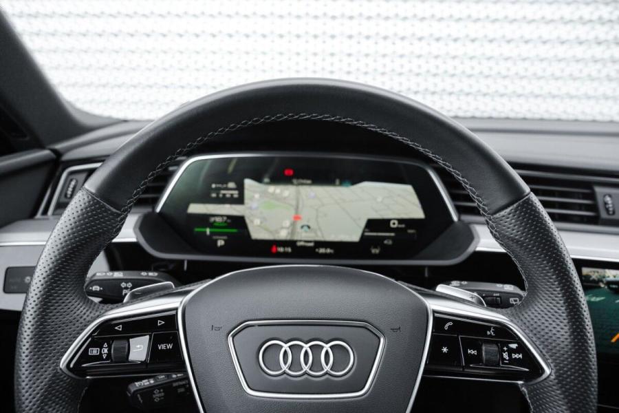 Melns Audi E-Tron 2023 Mārupe, ar dzinēja tilpumu 0.00 L un nobraukumu 41 tūkst. km par 42150 €, foto 15 vietnē AUTOMOTO.COM.LV