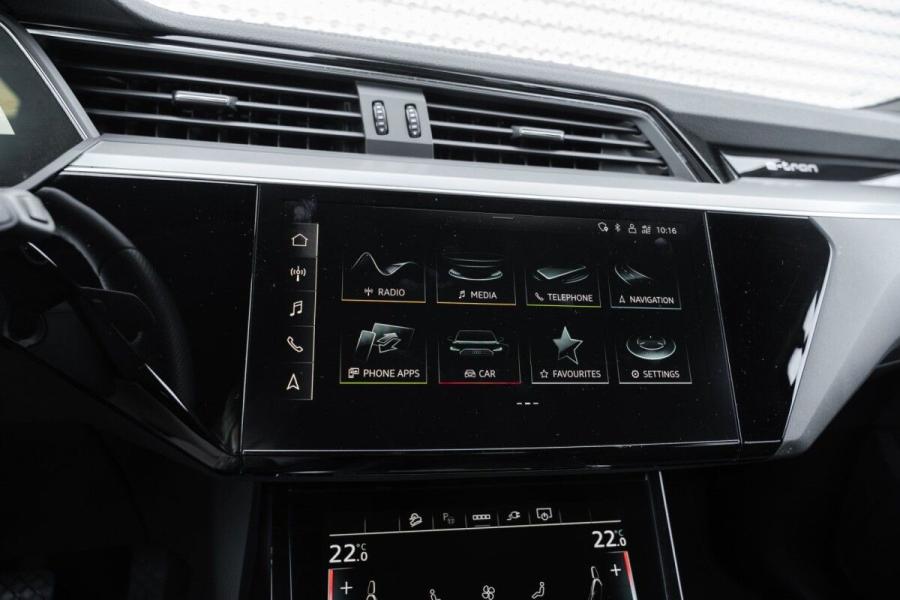 Melns Audi E-Tron 2023 Mārupe, ar dzinēja tilpumu 0.00 L un nobraukumu 41 tūkst. km par 42150 €, foto 22 vietnē AUTOMOTO.COM.LV