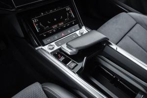 Melns Audi E-Tron 2023 Mārupe, ar dzinēja tilpumu 0.00 L un nobraukumu 41 tūkst. km par 42150 €, foto 29 vietnē AUTOMOTO.COM.LV