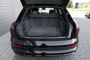 Melns Audi E-Tron 2023 Mārupe, ar dzinēja tilpumu 0.00 L un nobraukumu 41 tūkst. km par 42150 €, foto 32 vietnē AUTOMOTO.COM.LV