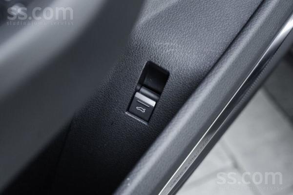 Black Audi E-Tron 2023 in Riga, with an engine capacity of 0.00 L and mileage of 41 thousand km for 42150 €, photo 9 on AUTOMOTO.COM.LV