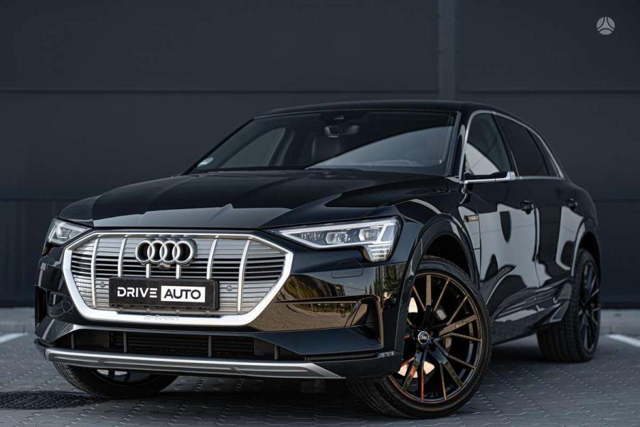 Черный Ауди E-Tron 2023 в Вильнюс, объемом двигателя 0.00 л и пробегом 97 тыс. км за 32900 €, фото 1 на AUTOMOTO.COM.LV