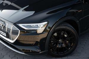 Черный Ауди E-Tron 2023 в Вильнюс, объемом двигателя 0.00 л и пробегом 97 тыс. км за 32900 €, фото 8 на AUTOMOTO.COM.LV