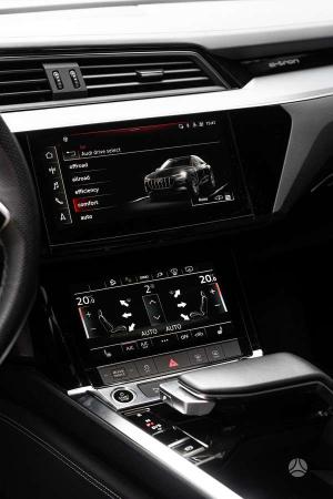 Черный Ауди E-Tron 2023 в Вильнюс, объемом двигателя 0.00 л и пробегом 97 тыс. км за 32900 €, фото 34 на AUTOMOTO.COM.LV