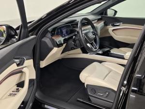 Melns Audi E-Tron 2023 Mārupe, ar dzinēja tilpumu 0.00 L un nobraukumu 90 tūkst. km par 33990 €, foto 7 vietnē AUTOMOTO.COM.LV