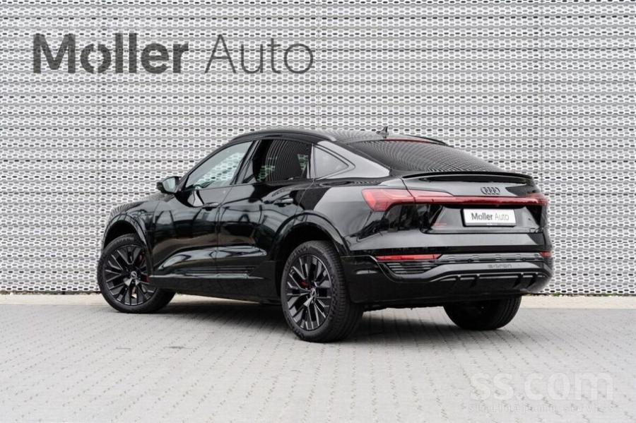 Melns Audi E-Tron 2024 Rīga, ar dzinēja tilpumu 0.00 L un nobraukumu 72 tūkst. km par 54200 €, foto 4 vietnē AUTOMOTO.COM.LV