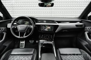 Melns Audi E-Tron 2024 Rīga, ar dzinēja tilpumu 0.00 L un nobraukumu 72 tūkst. km par 54200 €, foto 8 vietnē AUTOMOTO.COM.LV