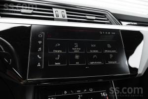 Melns Audi E-Tron 2024 Rīga, ar dzinēja tilpumu 0.00 L un nobraukumu 72 tūkst. km par 54200 €, foto 23 vietnē AUTOMOTO.COM.LV
