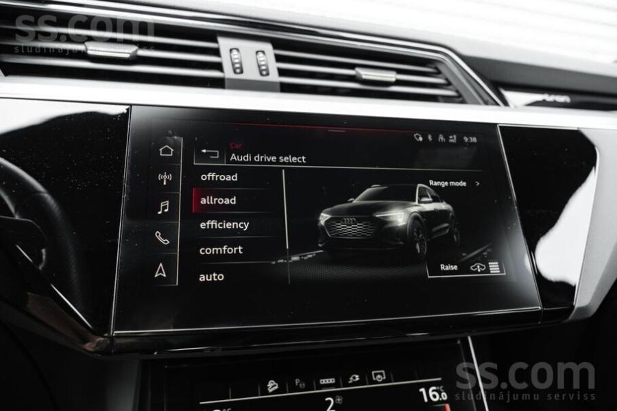 Melns Audi E-Tron 2024 Rīga, ar dzinēja tilpumu 0.00 L un nobraukumu 72 tūkst. km par 54200 €, foto 24 vietnē AUTOMOTO.COM.LV