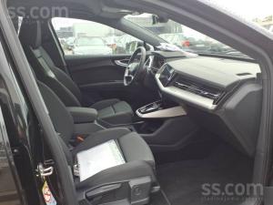 Black Audi E-Tron 2024 in Riga, with an engine capacity of 0.00 L and mileage of 4 thousand km for 39900 €, photo 5 on AUTOMOTO.COM.LV