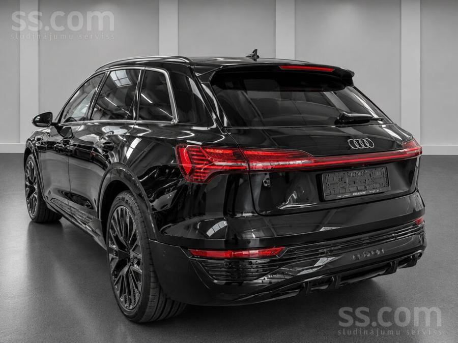 Black Audi E-Tron 2024 in Jelgava, with an engine capacity of 0.00 L and mileage of 74 thousand km for 52900 €, photo 3 on AUTOMOTO.COM.LV