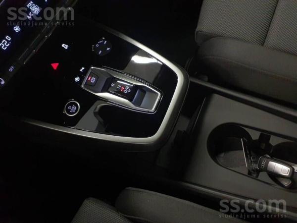 Black Audi E-Tron 2025 in Riga, with an engine capacity of 0.00 L and mileage of 8 thousand km for 42600 €, photo 7 on AUTOMOTO.COM.LV