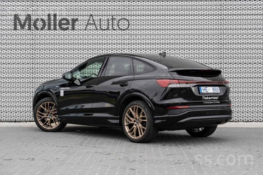 Black Audi E-Tron 2026 in Riga, with an engine capacity of 0.00 L and mileage of 15 thousand km for 61900 €, photo 4 on AUTOMOTO.COM.LV