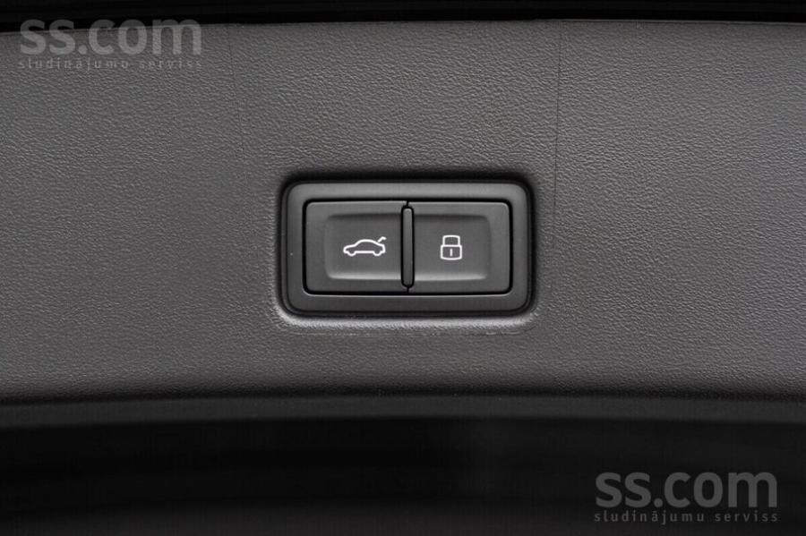 Black Audi E-Tron 2026 in Riga, with an engine capacity of 0.00 L and mileage of 15 thousand km for 61900 €, photo 29 on AUTOMOTO.COM.LV
