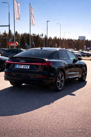 Melns Audi E-Tron 2020 Tallina, ar dzinēja tilpumu 0.00 L un nobraukumu 161 tūkst. km par 27900 €, foto 6 vietnē AUTOMOTO.COM.LV