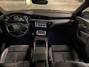 Melns Audi E-Tron 2020 Tallina, ar dzinēja tilpumu 0.00 L un nobraukumu 161 tūkst. km par 27900 €, foto 9 vietnē AUTOMOTO.COM.LV