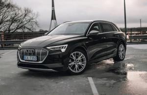 Black Audi E-Tron 2020 in Riga, with an engine capacity of 0.00 L and mileage of 48 thousand km for 41150 €, photo  on AUTOMOTO.COM.LV