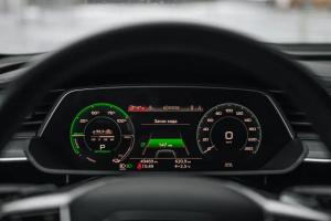 Black Audi E-Tron 2020 in Riga, with an engine capacity of 0.00 L and mileage of 48 thousand km for 41150 €, photo 18 on AUTOMOTO.COM.LV
