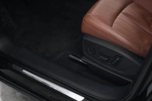 Black Audi E-Tron 2020 in Riga, with an engine capacity of 0.00 L and mileage of 48 thousand km for 41150 €, photo 19 on AUTOMOTO.COM.LV