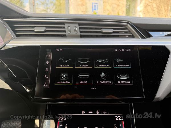 Melns Audi E-Tron 2020 Tallina, ar dzinēja tilpumu 0.00 L un nobraukumu 92 tūkst. km par 34990 €, foto 10 vietnē AUTOMOTO.COM.LV