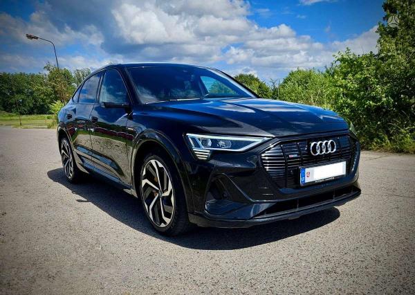 Черный Ауди E-Tron 2021 в Паневежис, объемом двигателя 0.00 л и пробегом 130 тыс. км за 33600 €, фото 1 на AUTOMOTO.COM.LV