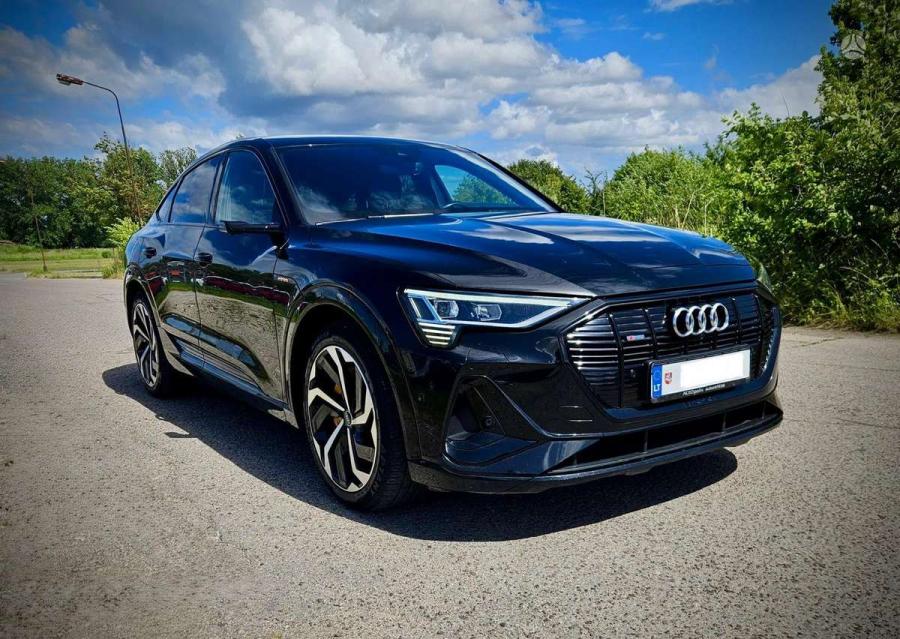 Черный Ауди E-Tron 2021 в Паневежис, объемом двигателя 0.00 л и пробегом 130 тыс. км за 33600 €, фото 1 на AUTOMOTO.COM.LV