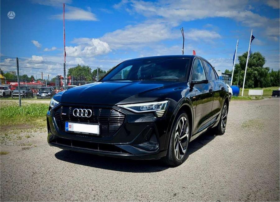 Черный Ауди E-Tron 2021 в Паневежис, объемом двигателя 0.00 л и пробегом 130 тыс. км за 33600 €, фото 7 на AUTOMOTO.COM.LV
