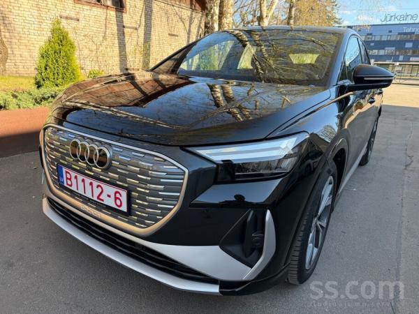 Black Audi E-Tron 2022 in Riga, with an engine capacity of 0.00 L and mileage of 38 thousand km for 29500 €, photo 1 on AUTOMOTO.COM.LV