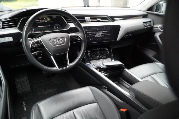 Black Audi E-Tron 2022 in Peetri, with an engine capacity of 0.00 L and mileage of 41 thousand km for 33450 €, photo 10 on AUTOMOTO.COM.LV