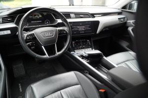 Black Audi E-Tron 2022 in Peetri, with an engine capacity of 0.00 L and mileage of 41 thousand km for 33450 €, photo 11 on AUTOMOTO.COM.LV