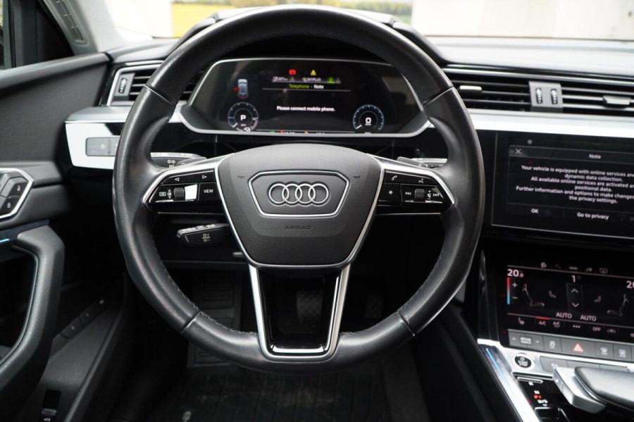 Black Audi E-Tron 2022 in Peetri, with an engine capacity of 0.00 L and mileage of 41 thousand km for 33450 €, photo 13 on AUTOMOTO.COM.LV