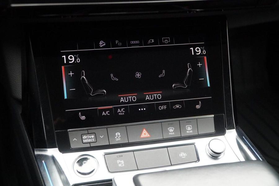 Black Audi E-Tron 2022 in Peetri, with an engine capacity of 0.00 L and mileage of 41 thousand km for 33450 €, photo 14 on AUTOMOTO.COM.LV