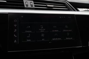 Black Audi E-Tron 2022 in Peetri, with an engine capacity of 0.00 L and mileage of 41 thousand km for 33450 €, photo 18 on AUTOMOTO.COM.LV