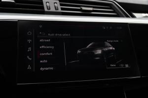 Black Audi E-Tron 2022 in Peetri, with an engine capacity of 0.00 L and mileage of 41 thousand km for 33450 €, photo 19 on AUTOMOTO.COM.LV