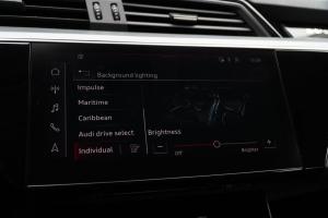 Black Audi E-Tron 2022 in Peetri, with an engine capacity of 0.00 L and mileage of 41 thousand km for 33450 €, photo 20 on AUTOMOTO.COM.LV