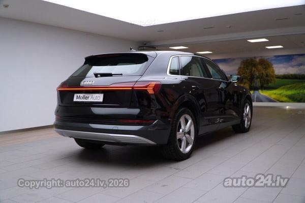 Melns Audi E-Tron 2022 Tallina, ar dzinēja tilpumu 0.00 L un nobraukumu 41 tūkst. km par 34720 €, foto 4 vietnē AUTOMOTO.COM.LV