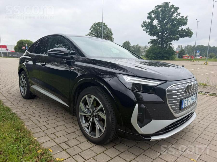 Black Audi E-Tron 2022 in Riga, with an engine capacity of 0.00 L and mileage of 38 thousand km for 29500 €, photo 3 on AUTOMOTO.COM.LV