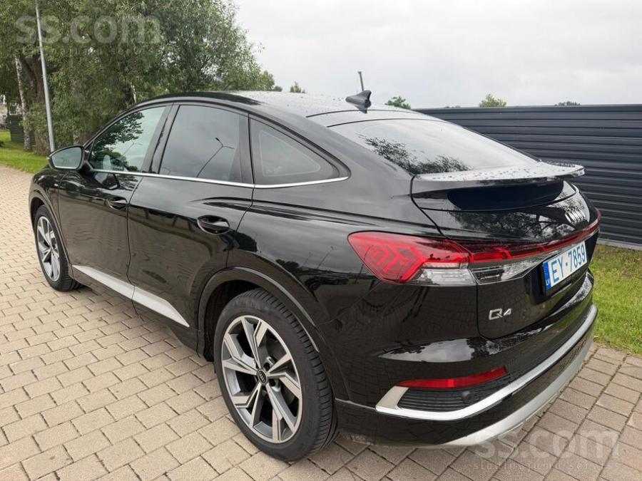 Black Audi E-Tron 2022 in Riga, with an engine capacity of 0.00 L and mileage of 38 thousand km for 29500 €, photo 4 on AUTOMOTO.COM.LV