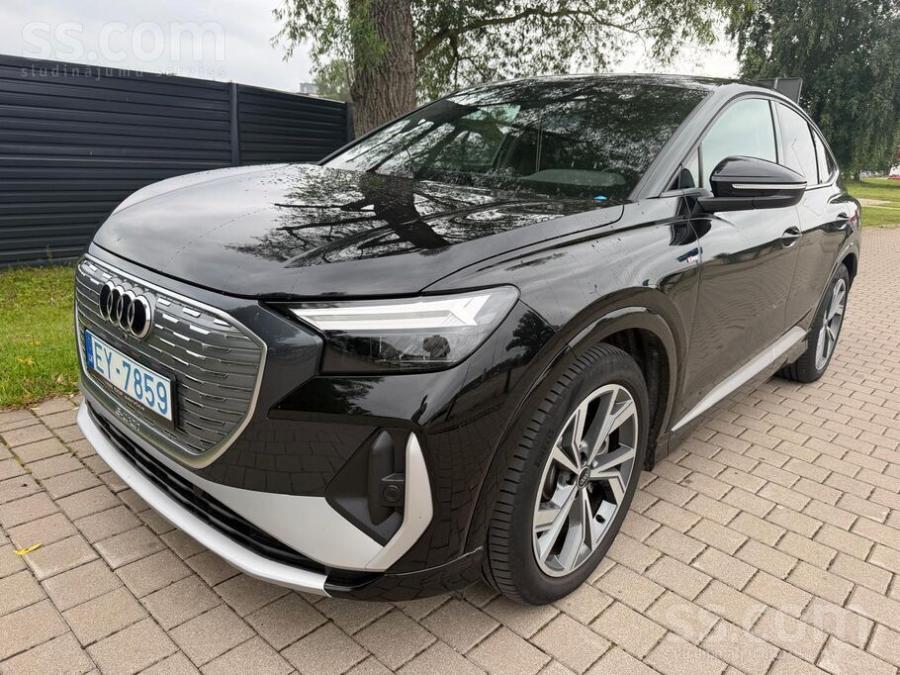 Black Audi E-Tron 2022 in Riga, with an engine capacity of 0.00 L and mileage of 38 thousand km for 29500 €, photo 5 on AUTOMOTO.COM.LV