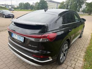 Black Audi E-Tron 2022 in Riga, with an engine capacity of 0.00 L and mileage of 38 thousand km for 29500 €, photo 6 on AUTOMOTO.COM.LV