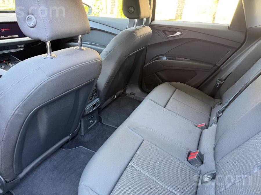 Black Audi E-Tron 2022 in Riga, with an engine capacity of 0.00 L and mileage of 38 thousand km for 29500 €, photo 8 on AUTOMOTO.COM.LV