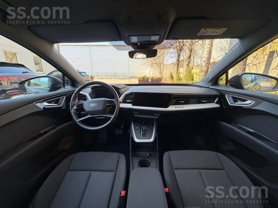 Black Audi E-Tron 2022 in Riga, with an engine capacity of 0.00 L and mileage of 38 thousand km for 29500 €, photo 9 on AUTOMOTO.COM.LV