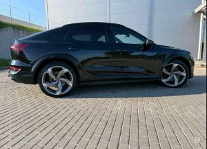 Black Audi E-Tron 2022 in Vilnius, with an engine capacity of 0.00 L and mileage of 70 thousand km for 38000 €, photo 5 on AUTOMOTO.COM.LV