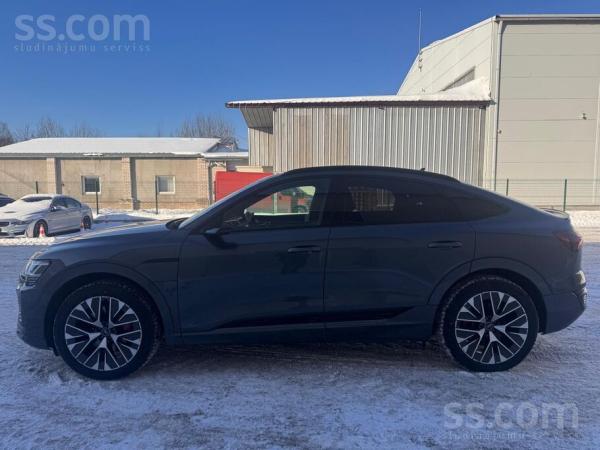 Melns Audi E-Tron 2023 Rīga, ar dzinēja tilpumu 0.00 L un nobraukumu 22 tūkst. km par 55500 €, foto 5 vietnē AUTOMOTO.COM.LV