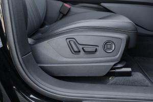 Black Audi E-Tron 2023 in Riga, with an engine capacity of 0.00 L and mileage of 55 thousand km for 39500 €, photo 7 on AUTOMOTO.COM.LV