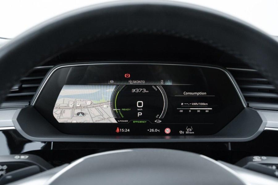 Black Audi E-Tron 2023 in Riga, with an engine capacity of 0.00 L and mileage of 55 thousand km for 39500 €, photo 18 on AUTOMOTO.COM.LV
