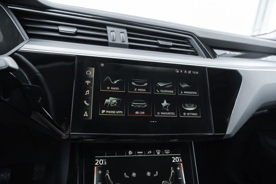 Black Audi E-Tron 2023 in Riga, with an engine capacity of 0.00 L and mileage of 55 thousand km for 39500 €, photo 25 on AUTOMOTO.COM.LV