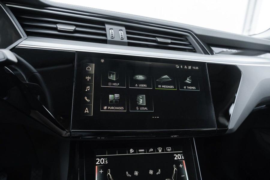 Black Audi E-Tron 2023 in Riga, with an engine capacity of 0.00 L and mileage of 55 thousand km for 39500 €, photo 33 on AUTOMOTO.COM.LV