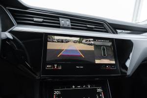 Black Audi E-Tron 2023 in Riga, with an engine capacity of 0.00 L and mileage of 55 thousand km for 39500 €, photo 35 on AUTOMOTO.COM.LV