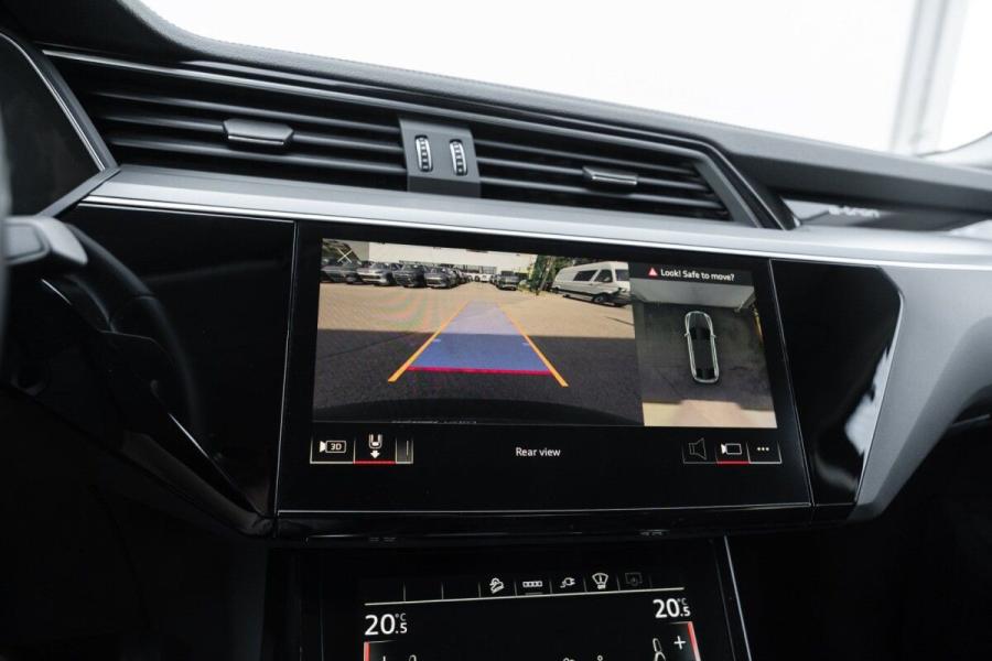 Black Audi E-Tron 2023 in Riga, with an engine capacity of 0.00 L and mileage of 55 thousand km for 39500 €, photo 35 on AUTOMOTO.COM.LV